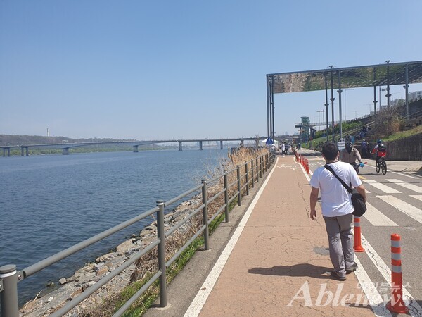 ‘기부걷기 프로젝트’ 참여 윤채와 함께한 22Km